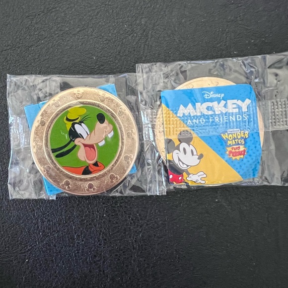 Disney | Other | Disney Wonder Mates Goofy Collectible Coin | Poshmark